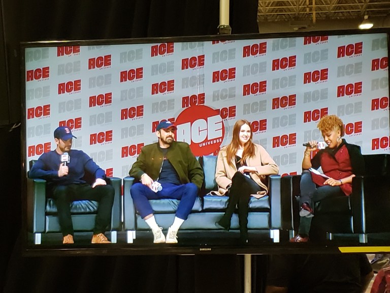 Our Ace Comic Con Midwest 2018 Photos « Midlife Crisis Crossover!